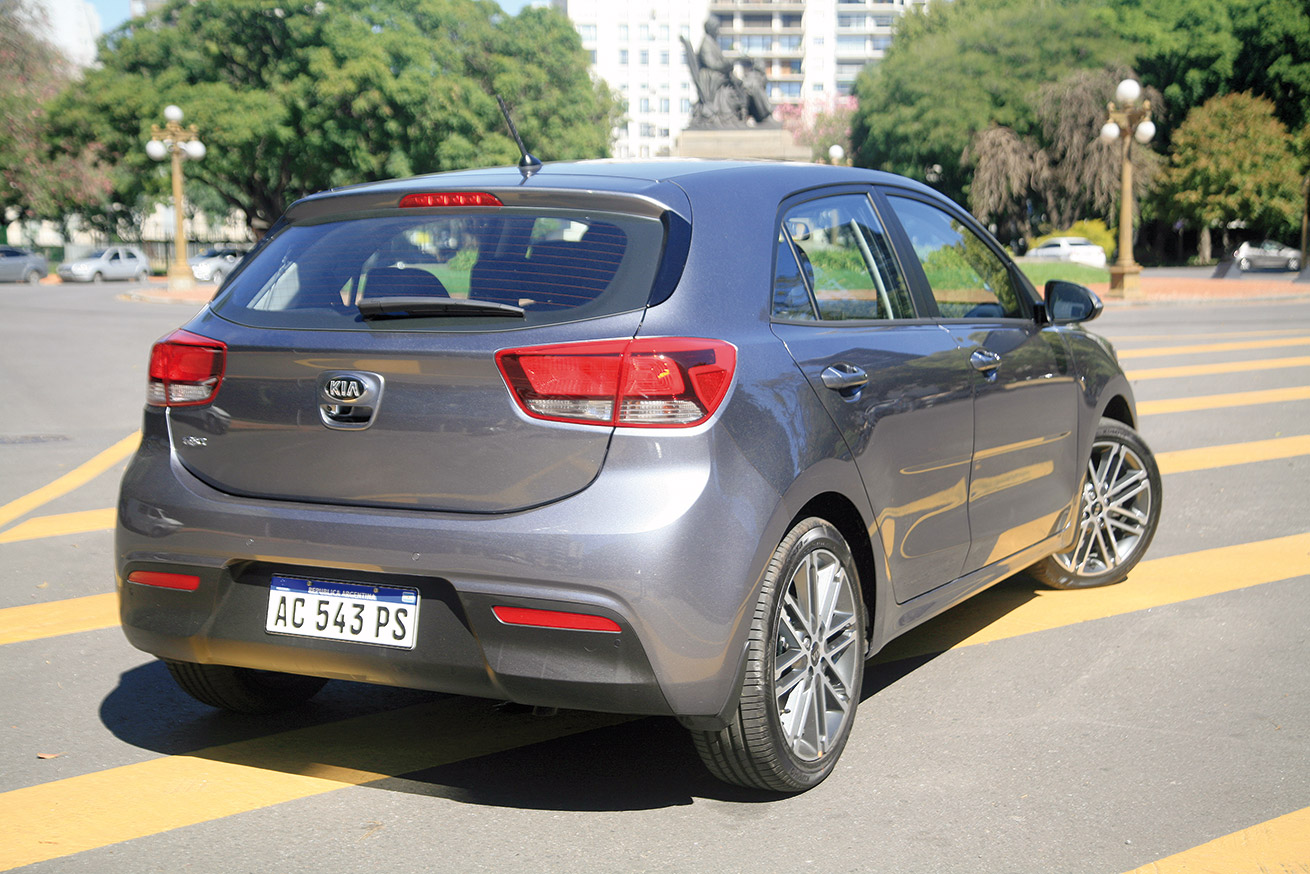 Kia Rio EX 1.6 AT Premium