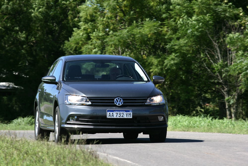 Volkswagen Vento 1.4 TSI Highline DSG (2016)
