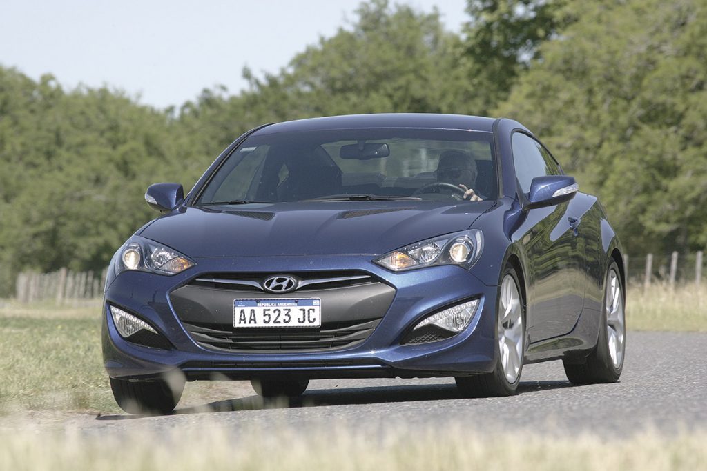 Hyundai Genesis 2.0 AT
