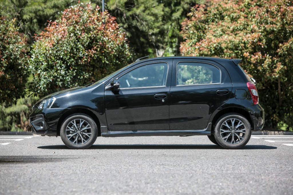 Toyota Etios Hatchback XLS AT