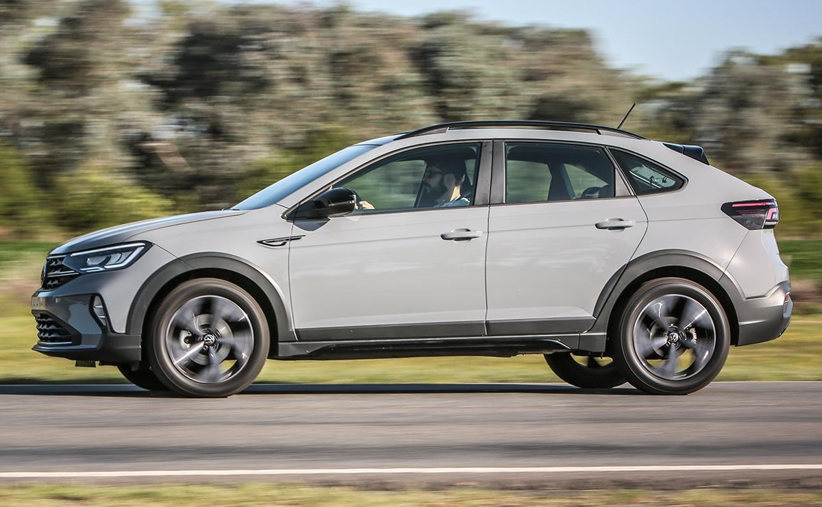 Volkswagen Nivus Highline: Equipamiento