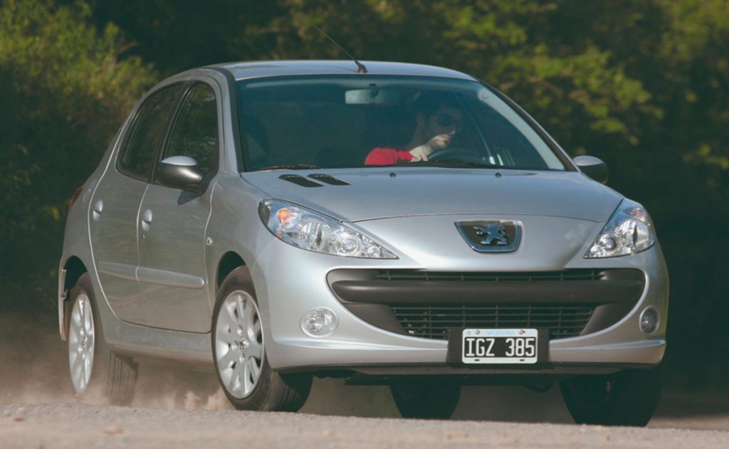 Chevrolet Agile, Peugeot 207 Compact y Volkswagen Gol Trend: ¿cuál es ...