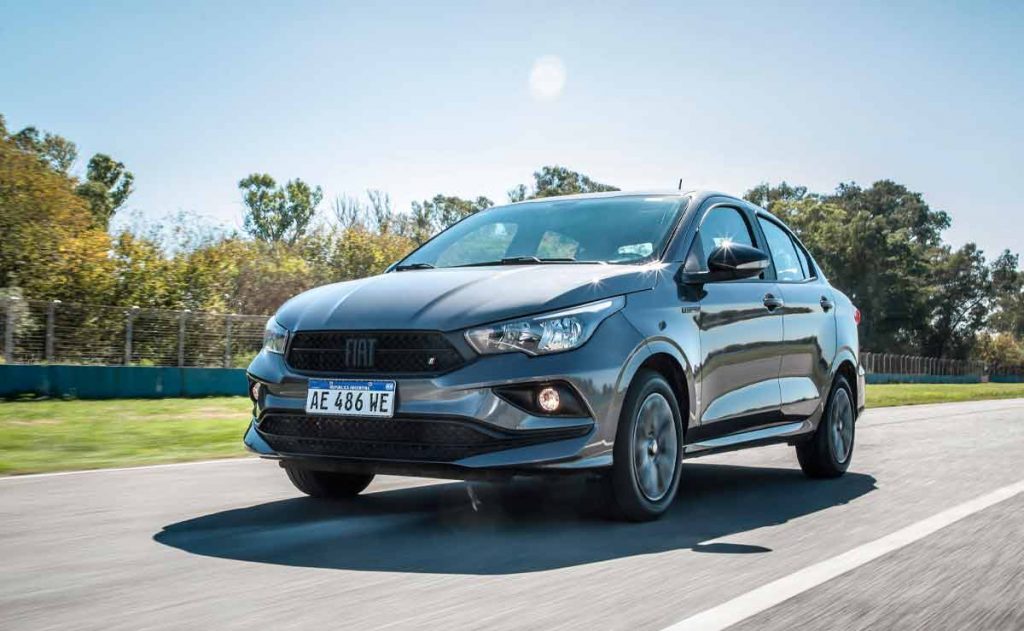 Fiat Cronos vs Toyota Etios: 5 diferencias clave entre los sedanes