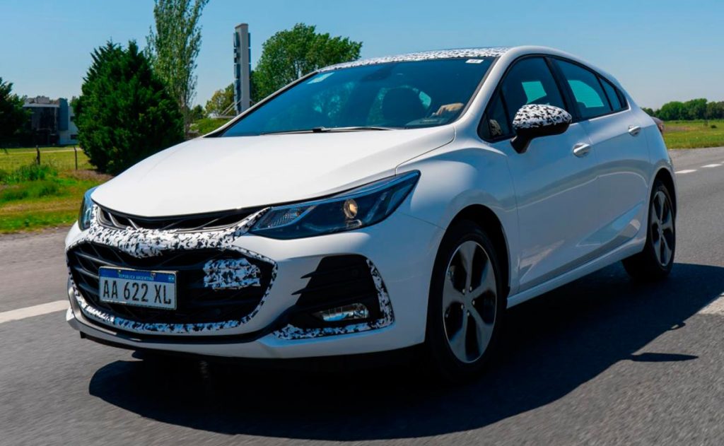 Oficial: Chevrolet prueba el nuevo Cruze RS que llegará a la Argentina ...
