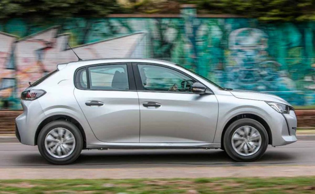 El Peugeot 208 aumentó dos veces de precio en un mes: cuánto cuesta el ...
