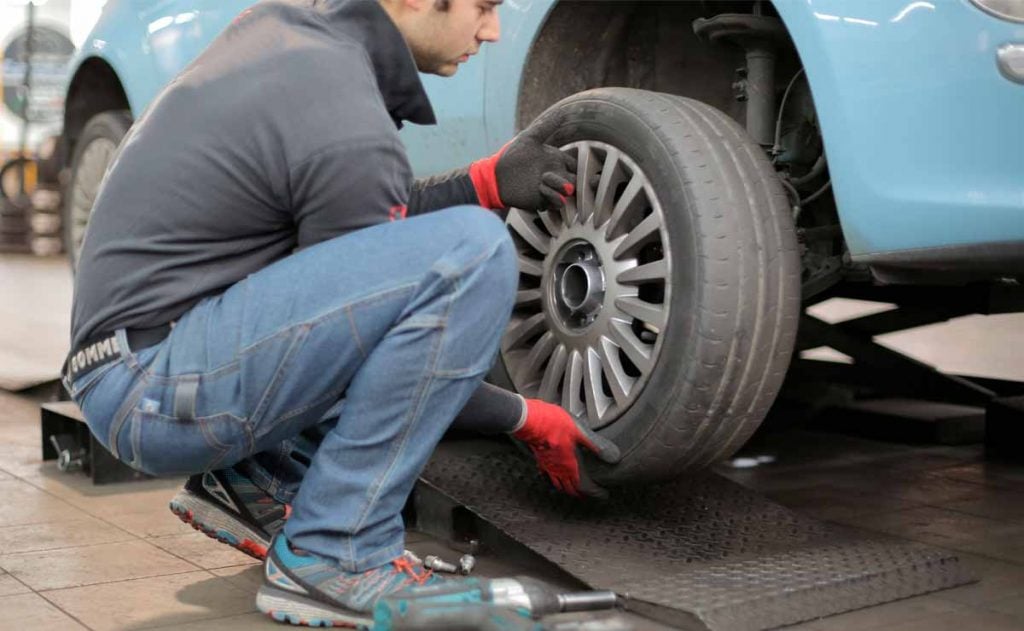 ¿Por qué conviene comprar los neumáticos del auto en Uruguay?