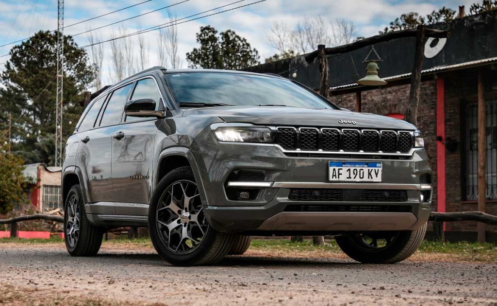 Test Drive Jeep Commander Overland | Auto Test