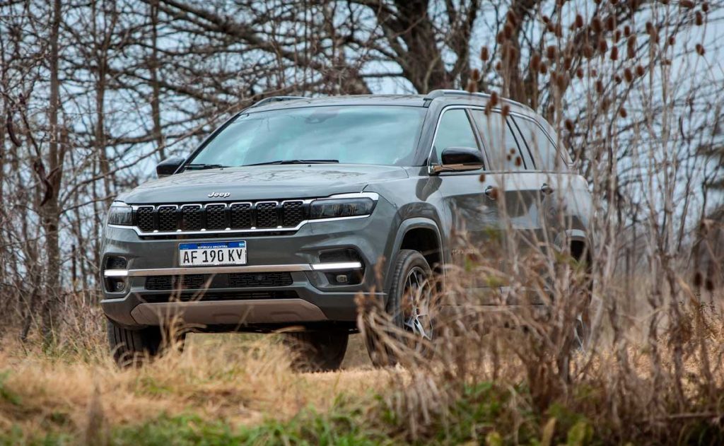 Test Drive Jeep Commander Overland | Auto Test