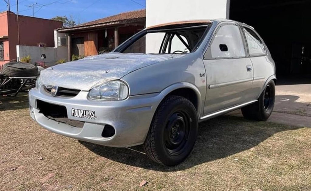 La historia del Chevrolet Corsa ¿más potente de Argentina? Motor V8 y ...