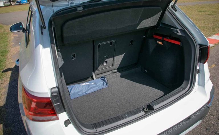 Test Drive Volkswagen Taos Comfortline | Auto Test