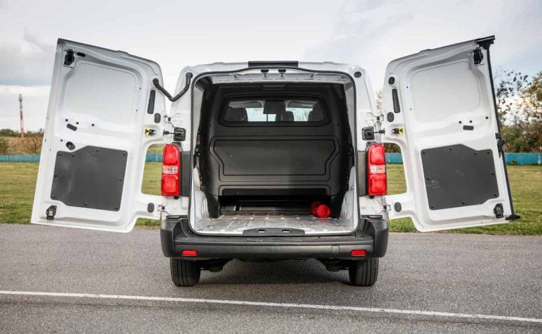 Analizamos el Citroën Jumpy: ¿cuál es el mejor utilitario? | Auto Test