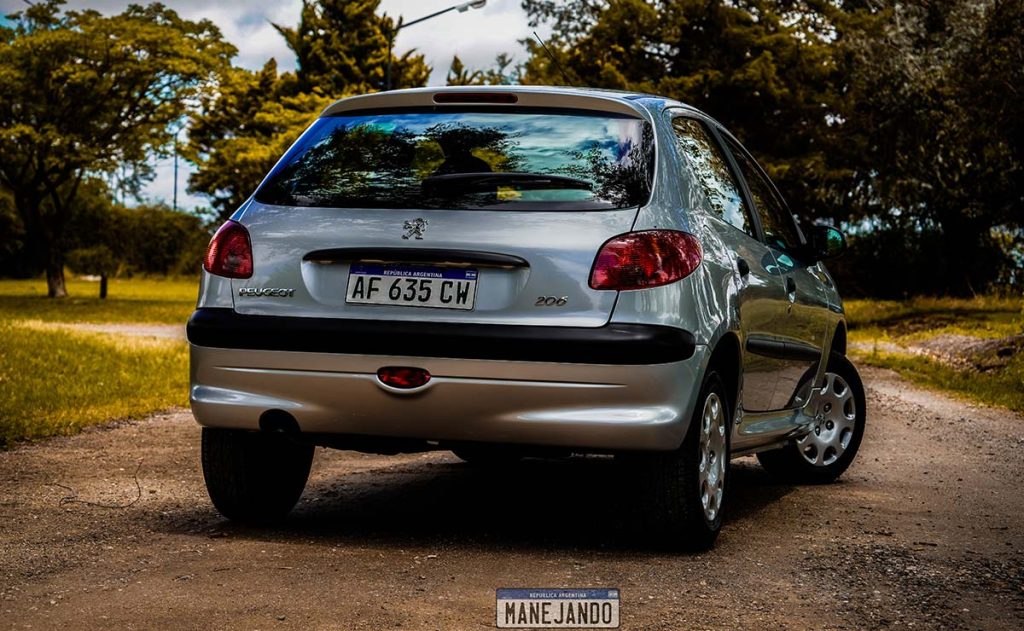 ¿Cómo llegó este Peugeot 206 cero kilómetro a tener patente nueva ...