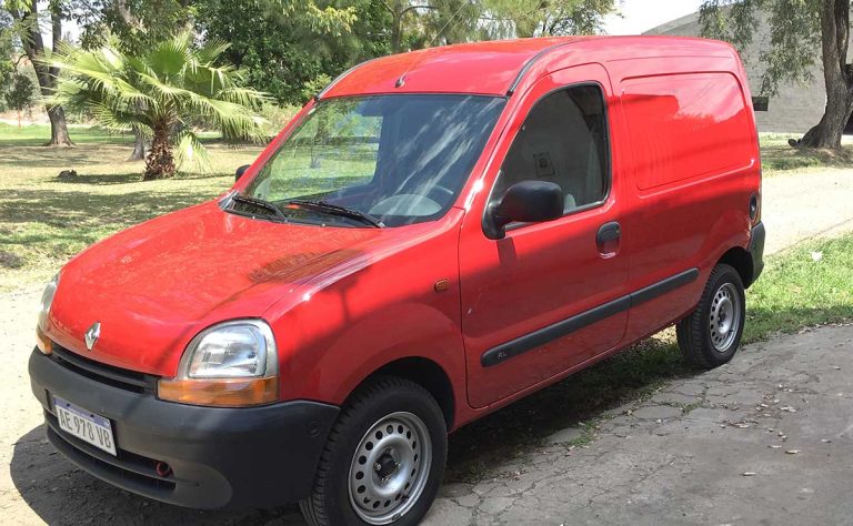 Detenida en el tiempo: la historia de una Renault Kangoo 0 kilómetro con casi 20 años