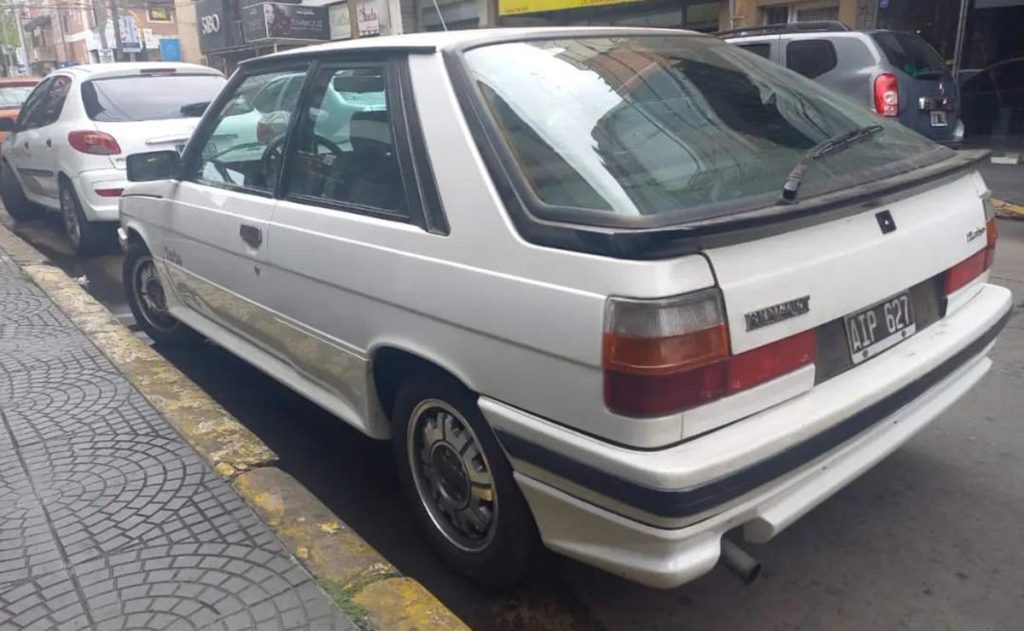 Turbo y tres puertas: el Renault 11 que nunca tuvimos en Argentina