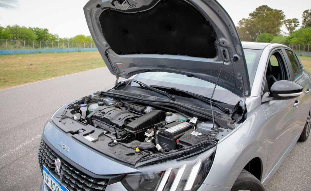 Test Drive Peugeot 208 Road Trip | Auto Test