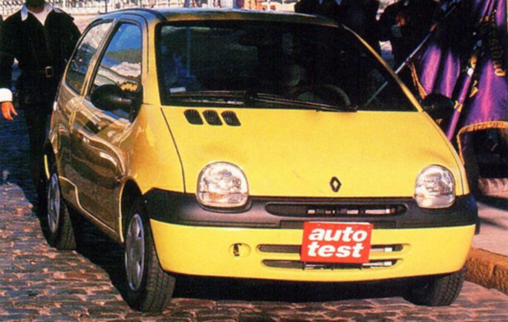 ¿Twingo o Ferrari? Así los probamos y te contamos cuál es mejor