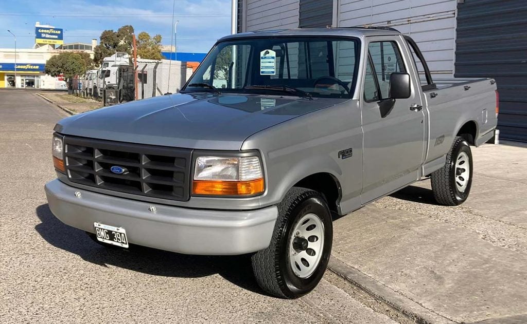 ¿Cuánto pagarías por una Ford F-100 con 26 años y menos de 7.000 km?