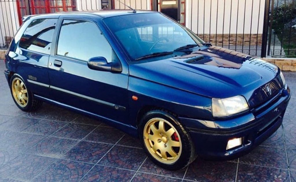 Más de 10 años en un galpón: la historia del Renault Clio Williams que ...