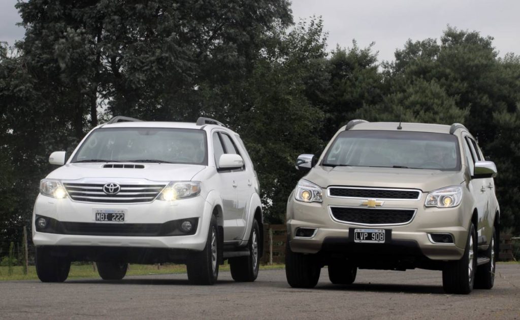 ¿Toyota o Chevrolet? Así comparábamos los únicos SUV derivados de pick ...