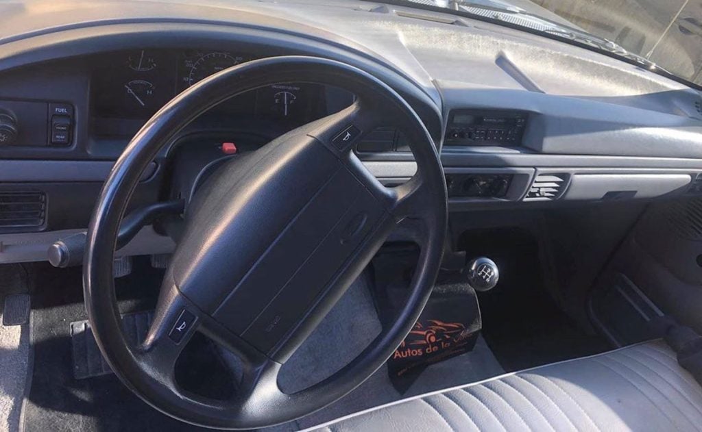 Qué detalle esconde la Ford F-150 de 1995 que es la envidia de ...