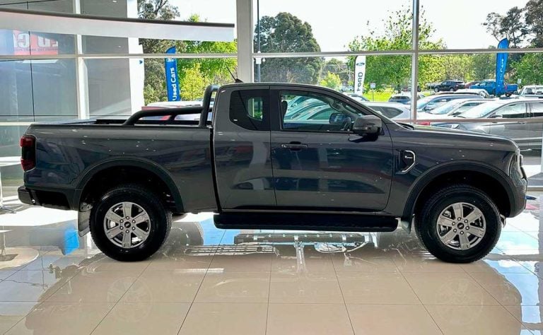 Ford Ranger Super Cab XLT: fotos, equipamiento y motorización de la ...