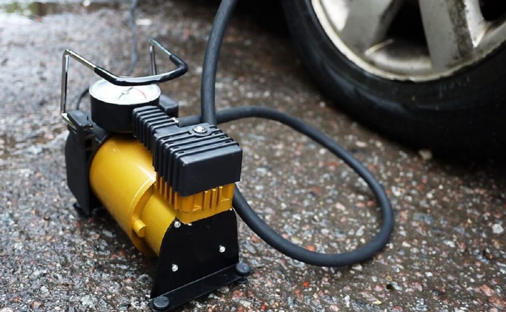 5 pasos para utilizar correctamente un inflador para autos