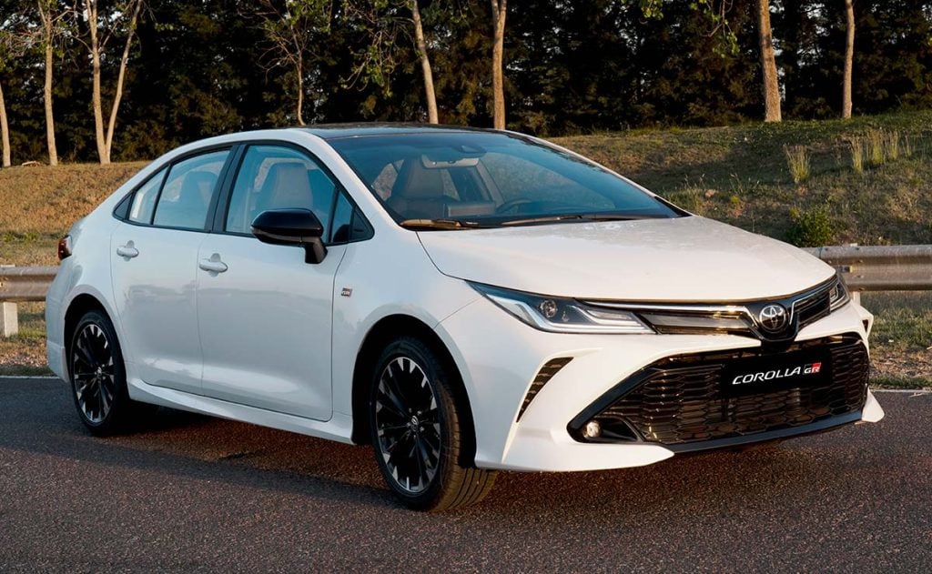 Toyota Corolla GR Sport 2024: fotos y detalles del sedán deportivo