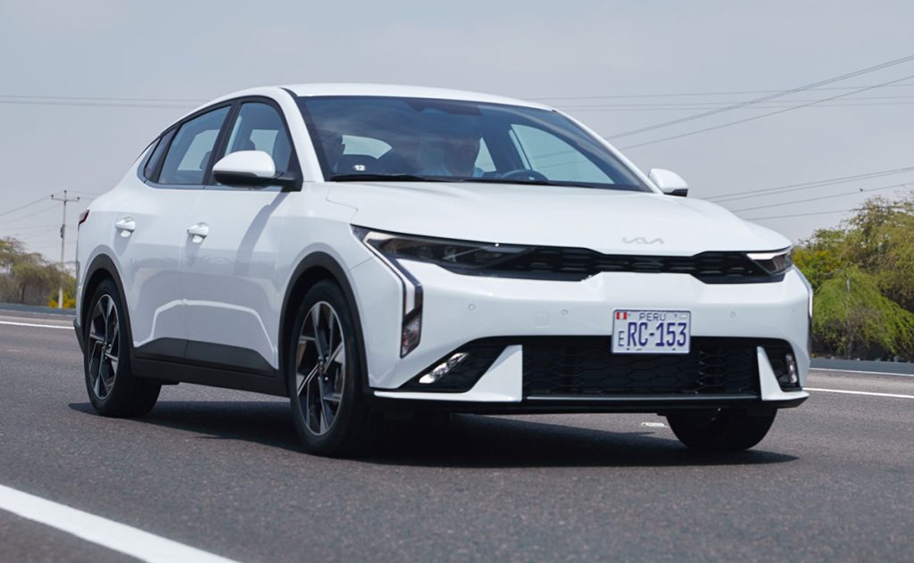 Llega un nuevo sedán de Kia a la región: ¿tiene lo necesario para ...
