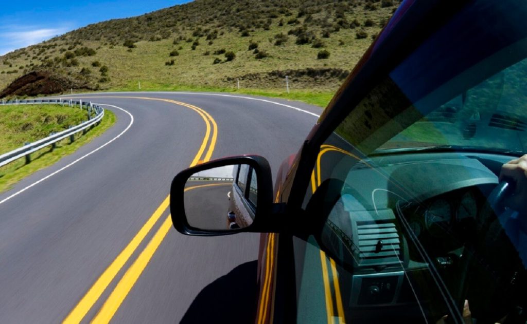 ¿Qué revisar en un auto antes de salir a la ruta?