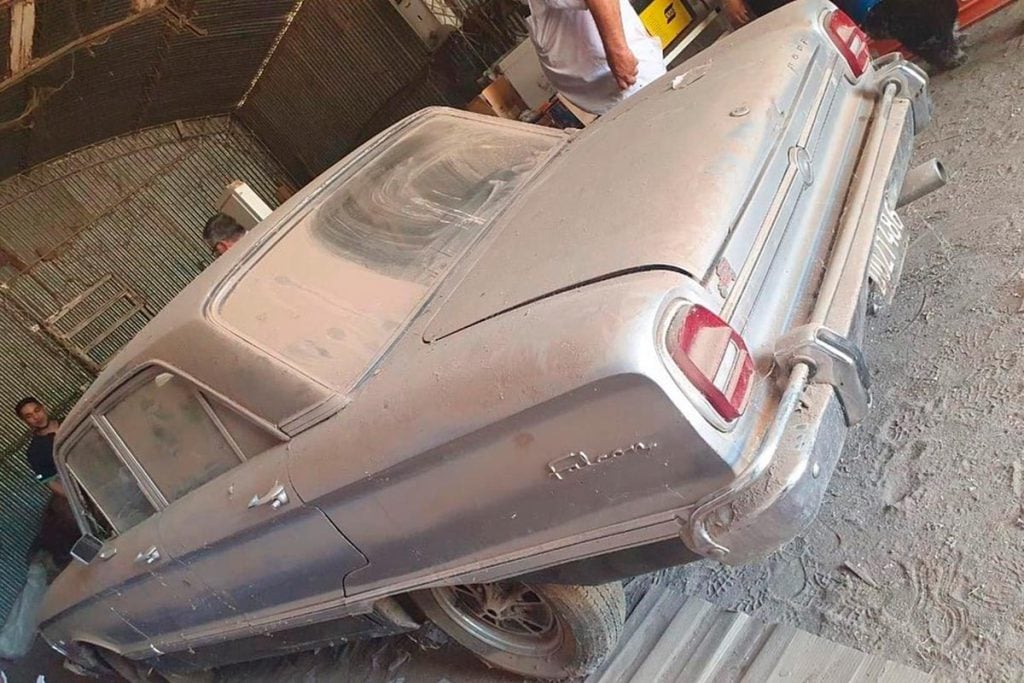 Antes y después: el rescate de un Ford Falcon que estuvo guardado 20 años
