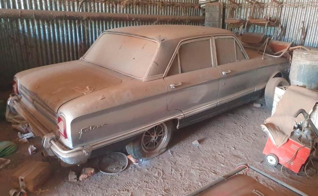Antes y después: el rescate de un Ford Falcon que estuvo guardado 20 años