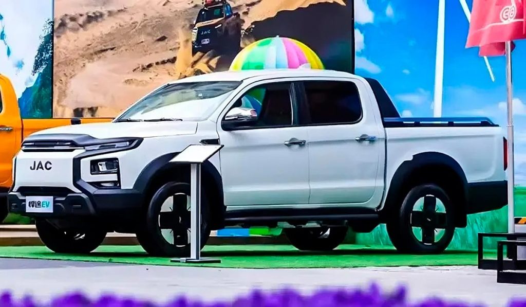 ¿Nuevo rival para Hilux? Así es la pick up que buscará competir contra ...