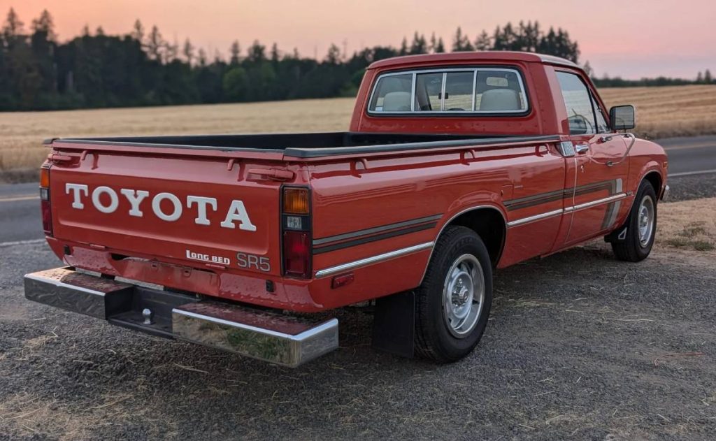 Único dueño en más de 40 años: subastan una clásica pick up Toyota de 1980