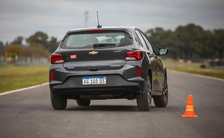 Cuál es el mejor hatchback del segmento con el corazón o la razón ...